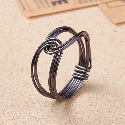 Interlocking Couples Rings
